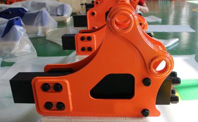 China Triangular Crushing Hammer For PC320 Excavator Hammer Mining Industry 3 - 5.5ton for sale