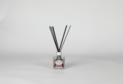China Natural Reed Diffuser Gift Set 200ml Plant Essential Oil Home Fragrance for sale