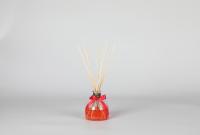 China Aromatherapy Reed Diffuser 30ml Room Fragrance Oil Scent Gift Set with Sticks for sale
