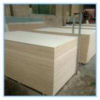 China Basswood Veneer Poplar Plywood 1220x2440mm 1.5-20mm Thickness E0 Formaldehyde Emission for Furniture and Cabinets for sale
