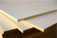 China 18mm 4x8 Melamine Laminated Plywood Panels - E0 Standard for Furniture & Marine Applications for sale
