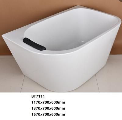 China Freestanding Acrylic Corner Jacuzzi Bathtubs For Hotel / Family Bathroom Used for sale