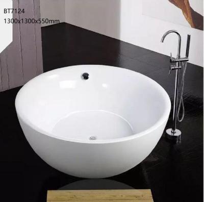 China Circular Freestanding Jacuzzi Bathtub / Round Soaking Tub Long Working Life for sale
