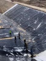 China Anti-Seepage HDPE 1.0mm Geomembrane Fish Farm Pond Liner made of 100% Virgin Material for sale