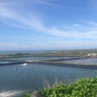 China Fish Farm Pond Liner HDPE Geomembrane Waterproof Plastic Materials Geomembrane HDPE for sale
