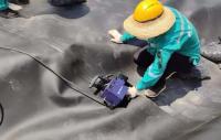 China GB/ASTM GRI-GM13 Standard HDPE Geomembrane Welding Machine for Anti-Moisture Seepage for sale