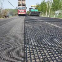 China Onsite Inspection 100kn Fiberglass Geogrid Coated Bitumen for Road and Bridge Pavement for sale