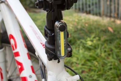 China Super Bright LED Rechargeable Bike Light Mountain Bicycle 72*20*32mm for sale