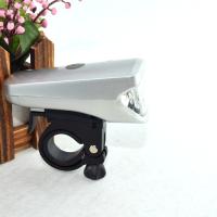 China 8.9*4*3.8cm USB LED Bicycle Light Rechargeable Headlight And Rear Light Set for sale