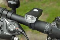 China 1W Bicycle Front Headlights 60lm , Rechargeable Front Bike Light Mount for sale