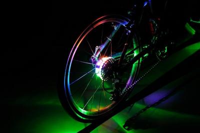China 3 R44 Battery Programmable Bike Wheel Lights 9.5x1.8cm for sale