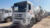 China HJ5313GJB Second Hand Truck Mixer Used Genlyon 8x4 Mixer Truck for sale