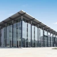 China Modular Exhibition Space with Large Column-Free Interior and Insulated Composite Panels for Steel Structure Halls for sale