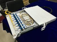 China FTTX Abs Sliding Patch Panel 24 SC FTTB Plastic Sliding Enclosure for sale