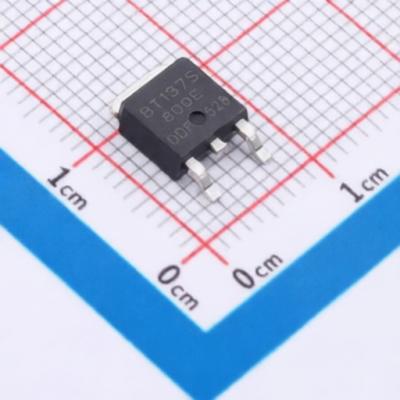 China DDF BT137S-600E-TO-252 TRIAC featuring low gate trigger current and high stability for AC switching for sale