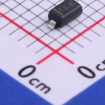 China Surface Mount Silicon Zener Diodes with 1W Power Dissipation Jingdao Microelectronics MM1W24 Series for sale