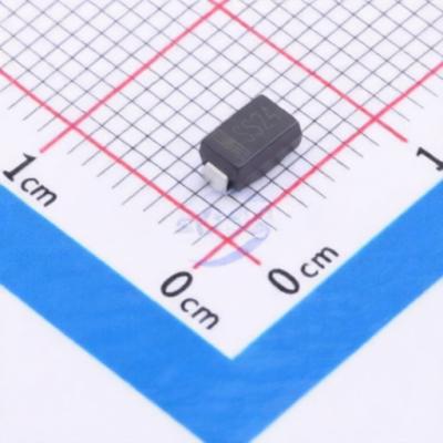 China Low Forward Voltage Drop Schottky Barrier Rectifier PAKER SS24A with High Current and Thermal Performance for sale