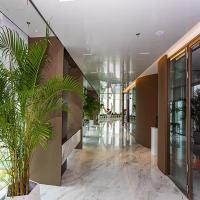 China 5mm 6mm 10mm Double Glass Partition With Polished Frame Silver for sale