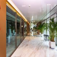China 5mm 6mm 10mm Double Glass Partition With Polished Frame Silver for sale