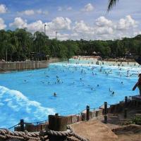 China Commercial Water Wave Pool 150kW Surf Simulator 120 Visitors per Hour for sale