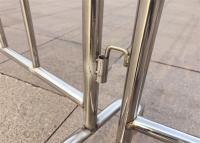 China Stainless Steel Crowd Barrier Fencing For Tourist Attractions 1.1*2.1m for sale