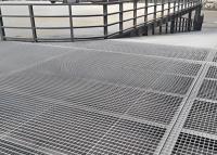 China Steel Grating Stair Treads Serrated 32x5mm Powder Coated Staircase Panel Safety for sale