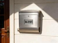 China Solar Powered Wall Mount Mailbox with LED Light Weatherproof Modern Design Easy Installation Weather Resistant Energy Saving for sale