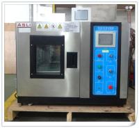 China Desktop Temperature Humidity Test Chamber DTH-80A AC220V 400x500x400mm for sale