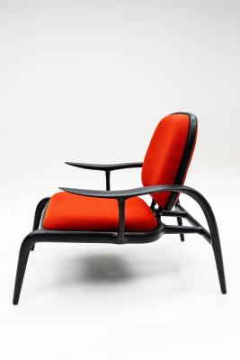 China Luxury Lounge Chair Sculptural Black Wood Frame Vibrant Red Upholstery for sale