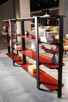 China Modern Dark Wood Open Display Shelf with Red Glossy Shelves, Multi‑Tier Freestanding Storage Rack for Living Room & Hotel Lobby for sale