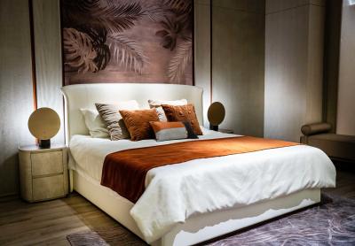 China Modern Luxury White Leather Upholstered Bed, High Wingback Headboard Platform Bed for Master Bedroom & Villa for sale