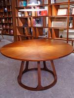 China Modern Minimalist Round Dining Table, Walnut Veneer Table Top with Solid Wood Base for Dining Room & Villa for sale