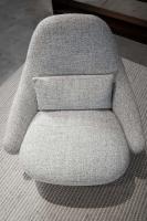 China Modern Minimalist Lounge Chair, 880×800×850mm, Metal Leg Frame with Optional Upholstery for sale
