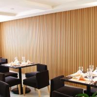 China Fireproof Free Sample WPC Fluted Panel With 20 Years Useful Life Guaranteed for sale