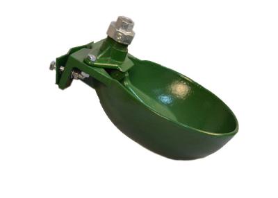 China High Capacity Horse Self Waterers 4980g Weight 2 Holes Design for sale
