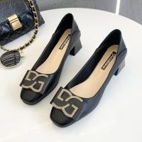 China Customized Ladies Chunky Pump Heels With Rubber Outsole Leather Lining for sale