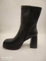 China Pull On Closure Women Shoe Boots With Rubber Outsole for sale