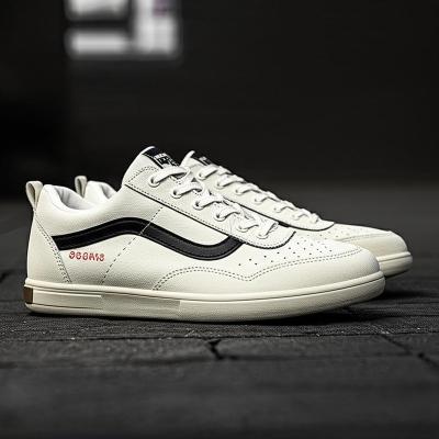 China Women's Leather Sneakers Size 5-11 with Rubber Sole for sale