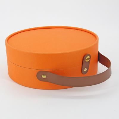 China Custom Luxury Cardboard Packaging Mooncake Gift Box With Leather Handle for sale
