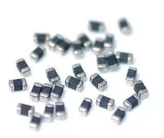 China Miniature Size NTC Thermistor SMD Type RoSH Compliant For Wave Or Reflow Soldering for sale