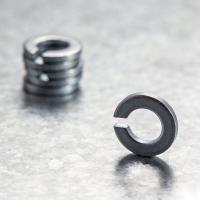 China Hot-Dip Galvanized Anti-Rust Split Lock Washers Spring Steel M3 M36 ASME B18.21.1 for sale