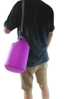 China 20L Capacity Waterproof Duffel Bag Custom Logo  For Outdoor Activities for sale