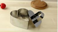 China RK Bakeware China Foodservice NSF Stainless Steel Heart Shape Mousse Ring Mold Lamy Cheese Cake Mold for sale