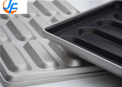 China RK Bakeware China Foodservice Nonstick Aluminumized Hot Dog Bread Baking Pan for sale