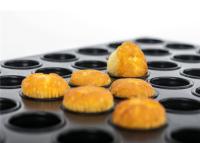 China RK Bakeware China Foodservice Nonstick Round Industrial Cake Baking Tray For Wholesale Bakeries for sale
