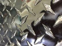 China Aluminum Checker Sheet Round Plate Mill Finish Alloy 3000 5000 Series for sale