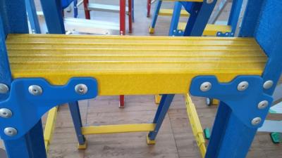 China Electric Insulation High Strength Fiberglass Ladders For Multipurpose for sale