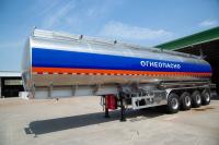 China Durable 3-Axle 40000-50000 Liter Carbon Steel Diesel Transport Tank Truck Semi-Trailer for sale
