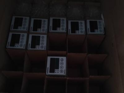 China Digital controller RWF50.20A9 Brand-New in Box Good Price and Quantity 48x48mm for sale
