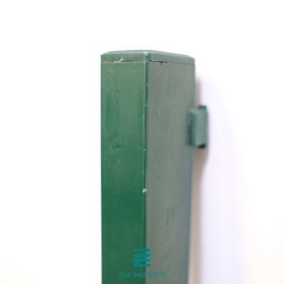 China Square 60x60mm Metal Fence Posts Galvanizing Finishing For Garden Fencing Panel for sale